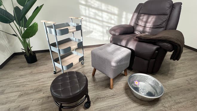 🚃新宿駅と新大久保駅の間🌿ヨガマット/エステベッド/施術マット/リクライニングチェア完備🌿<レンタルサロンTEAL新宿>の写真2