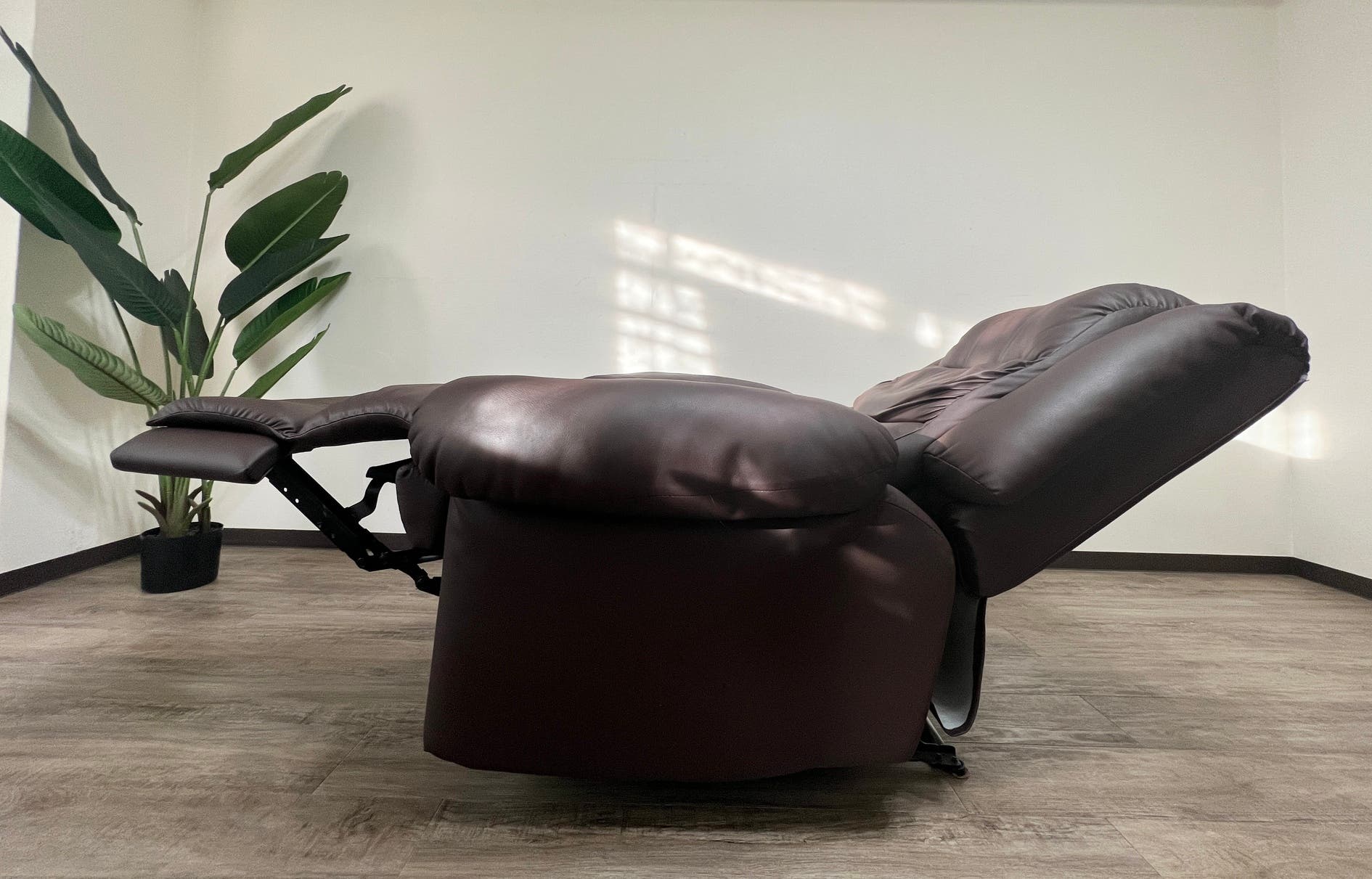 🚃新宿駅と新大久保駅の間🌿ヨガマット/エステベッド/施術マット/リクライニングチェア完備🌿＜レンタルサロンTEAL新宿＞の写真12