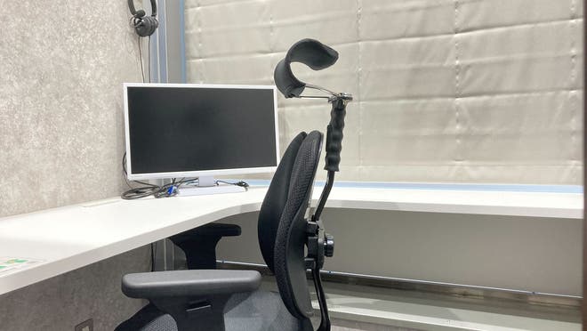 新橋駅直結!【マイナビBOOTH26】全室モニター完備、個室タイプのワークブース☆高速WiFi/フリードリンク付きの写真3