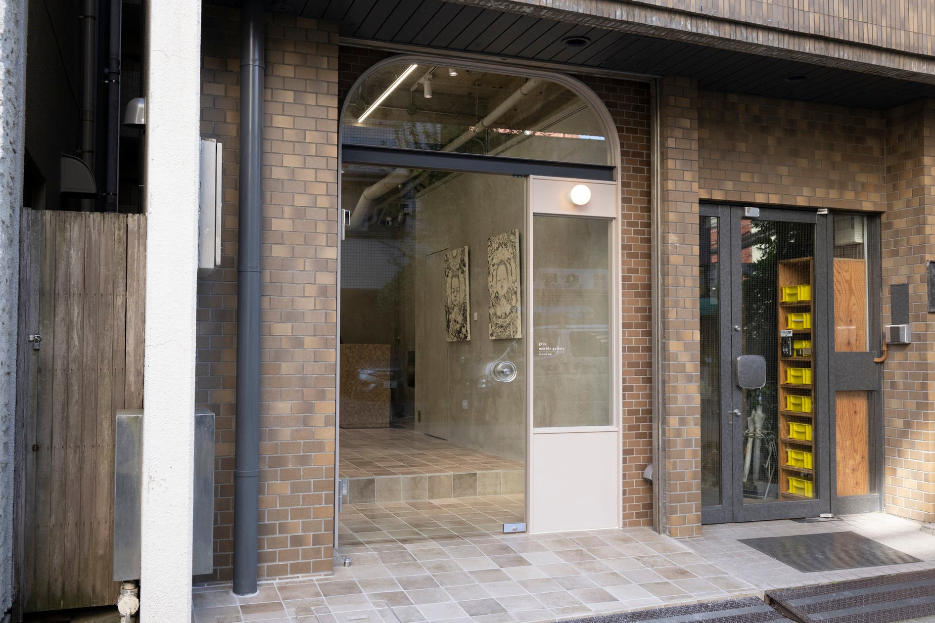 天高３.7メートルの洗練されたアートギャラリーの写真4