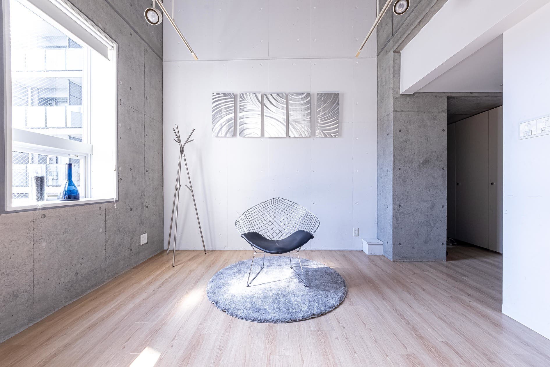 Ａ１．［天井高4M・2面採光］自然光×コンクリが生み出すデザイン空間の写真5