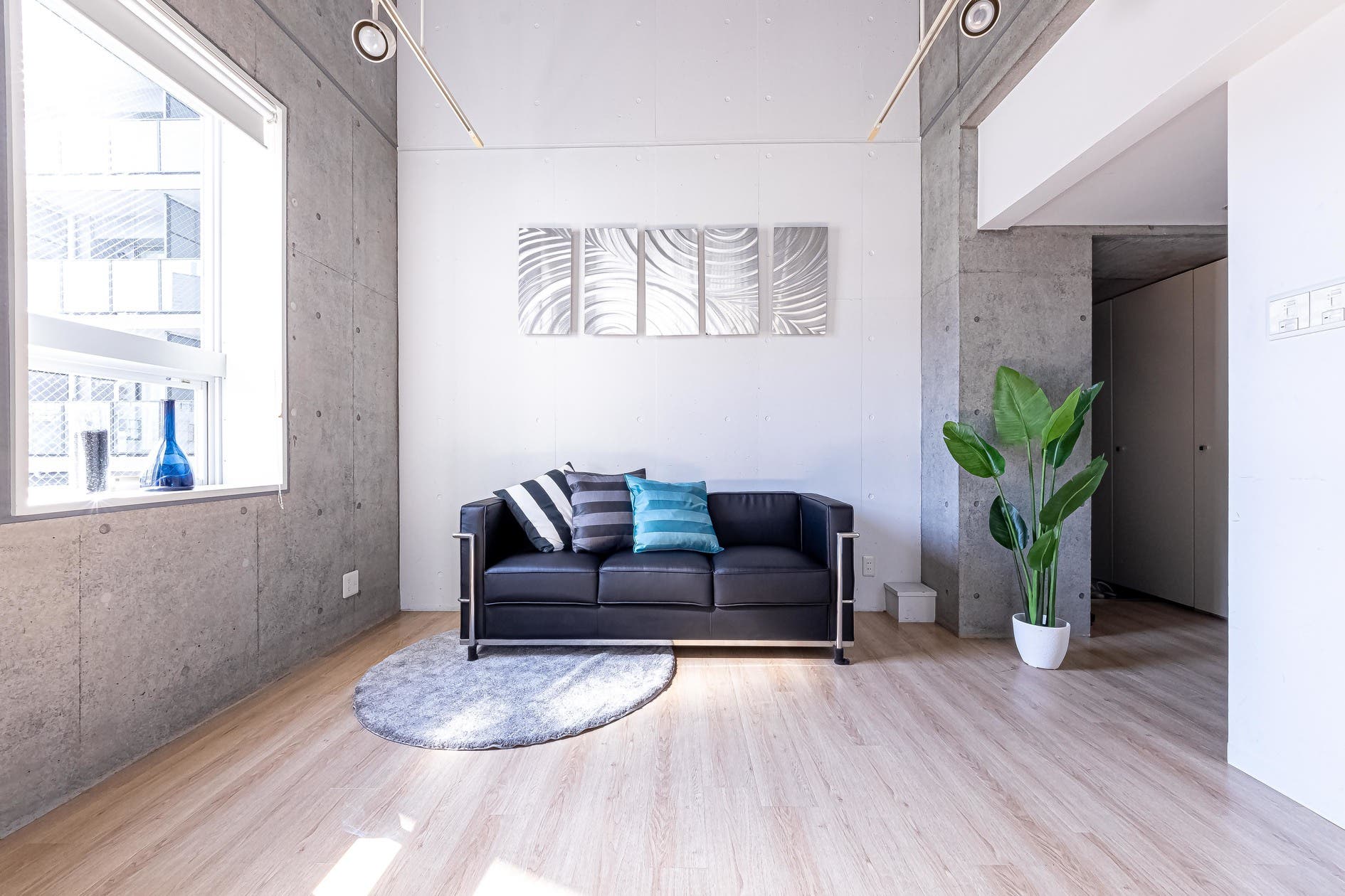 Ａ１．［天井高4M・2面採光］自然光×コンクリが生み出すデザイン空間の写真7