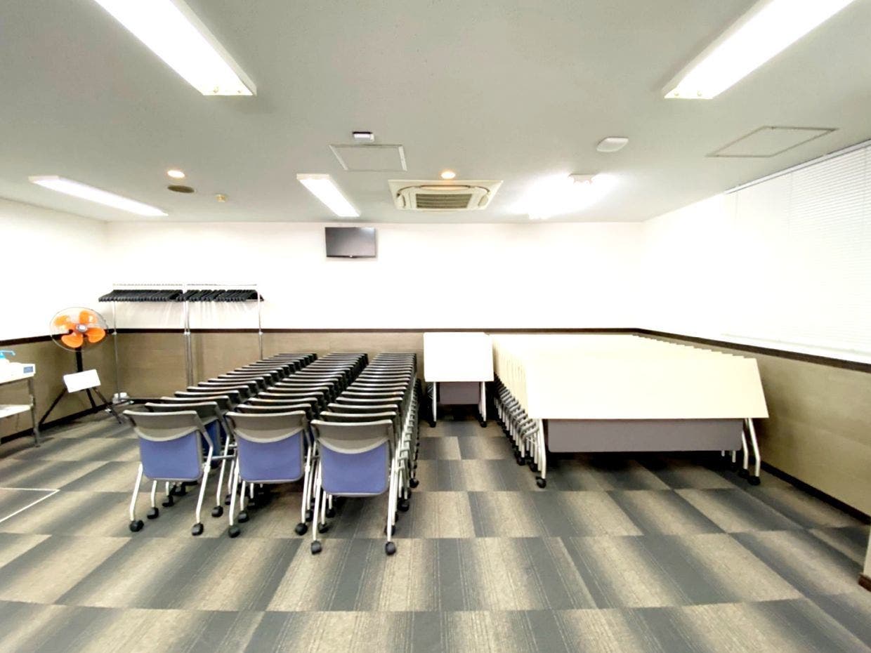 名古屋会議室 名古屋駅前 第2会議室【最大52名/名古屋駅すぐ/無料Wi-Fi/セルフ設営/10G回線】の写真2