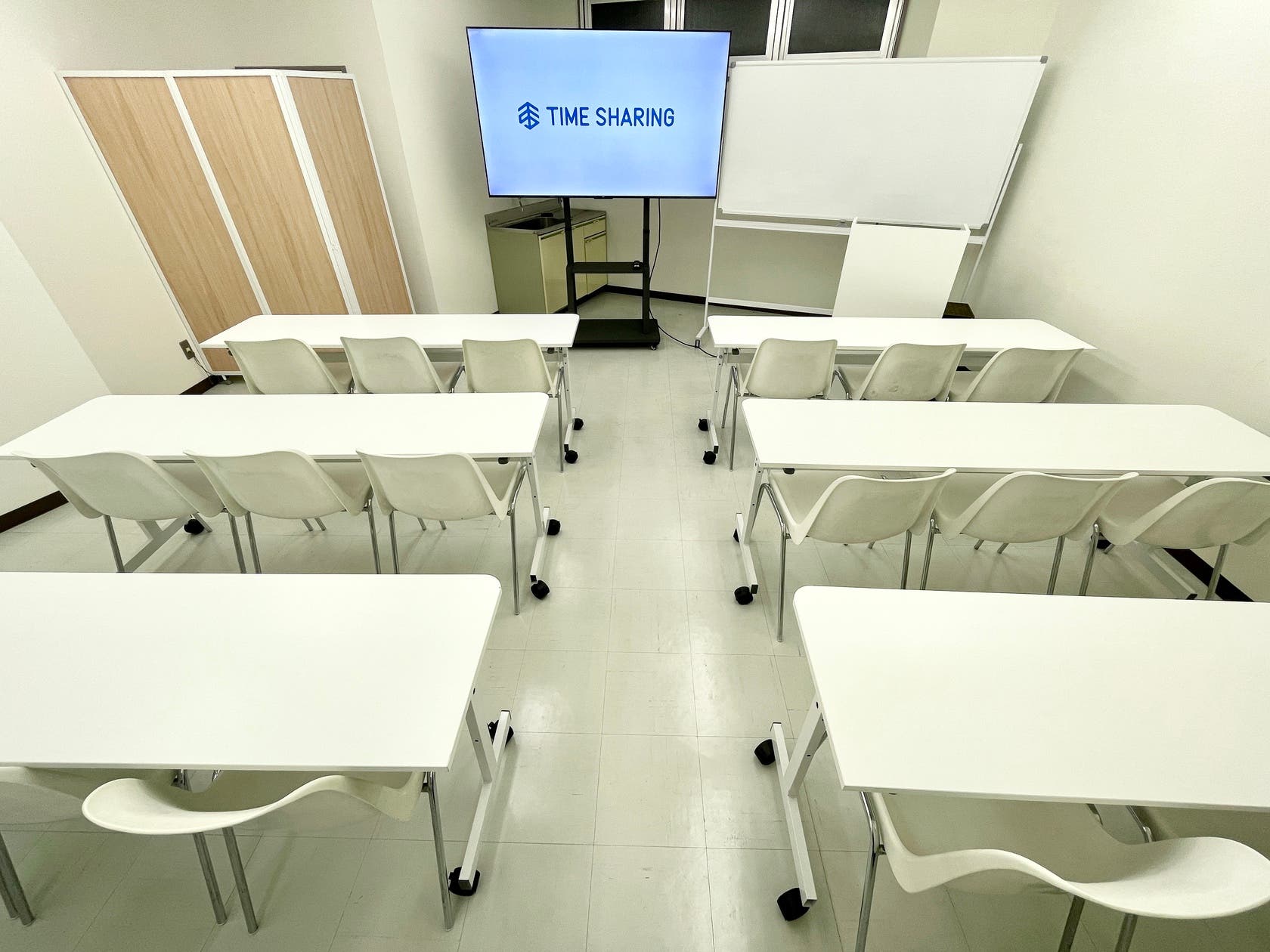 5A【神保町1分】21名着席の会議室！Wi-Fi無料！清掃で衛生面も安心♥便利な駅近の写真6