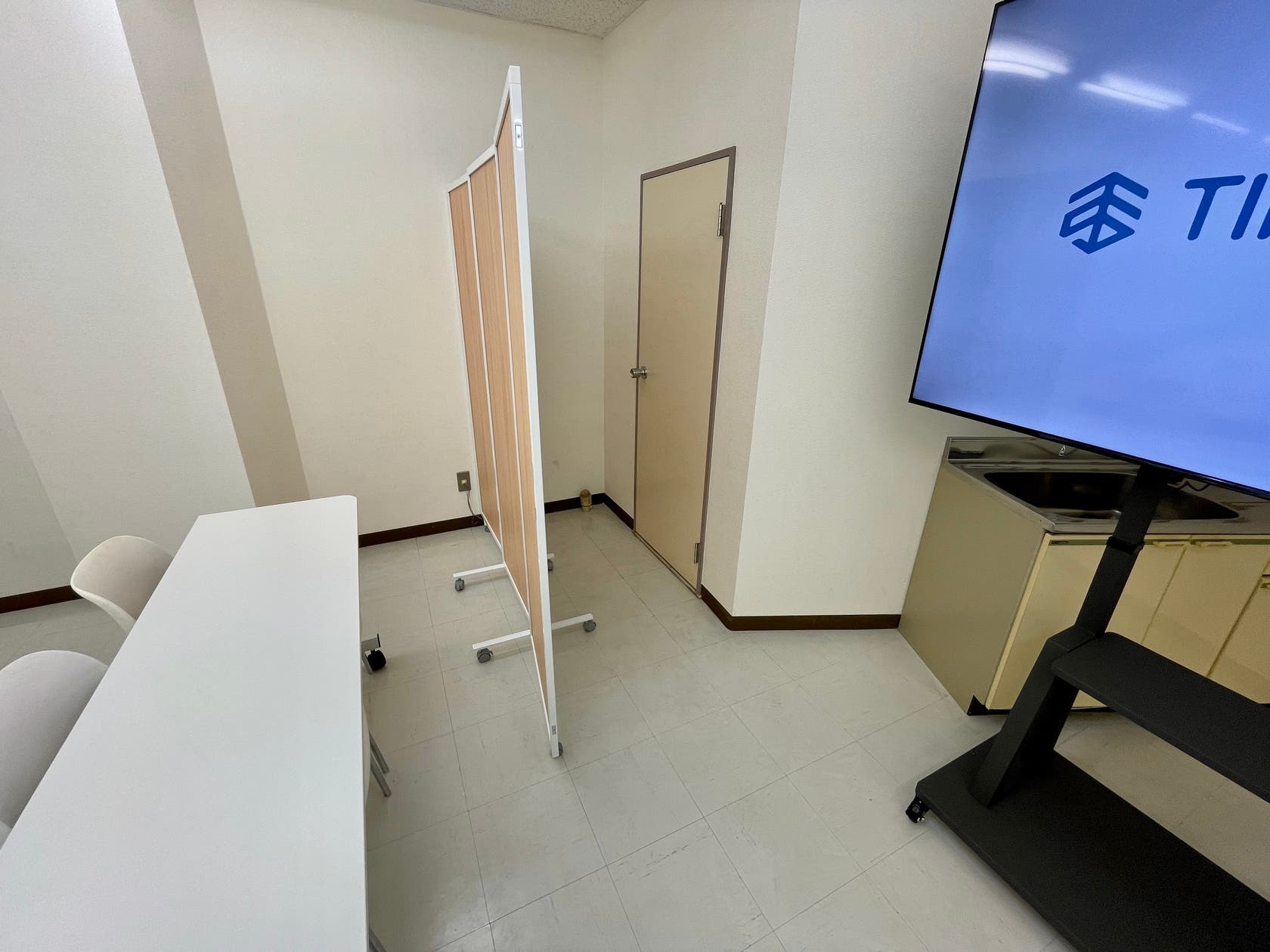 5A【神保町1分】21名着席の会議室！Wi-Fi無料！清掃で衛生面も安心♥便利な駅近の写真15