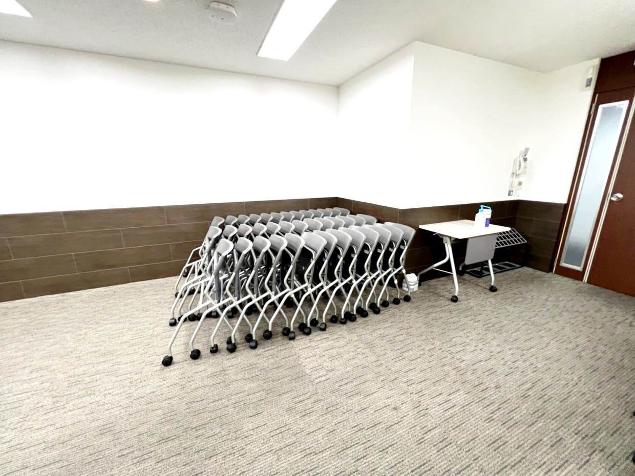 名古屋会議室 モリシタ 第4会議室（セルフ設営）【名古屋駅徒歩2分・無料Wi-Fi・最大39名・名駅モリシタ名古屋駅東口店】の写真4