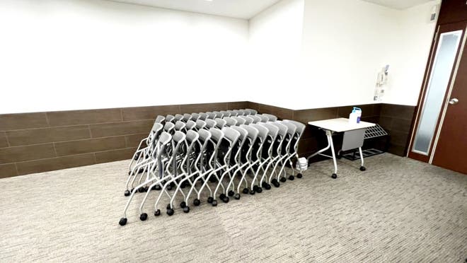 名古屋会議室 モリシタ 第4会議室(セルフ設営)【名古屋駅徒歩2分・無料Wi-Fi・最大39名・名駅モリシタ名古屋駅東口店】の写真4