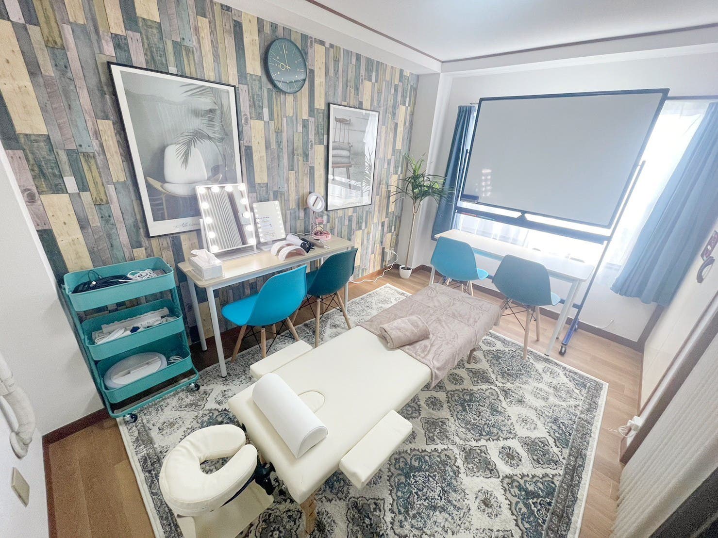 駅徒歩4分！Wi-Fi、プロジェクター、スクリーン、その他備品全て無料！の写真7