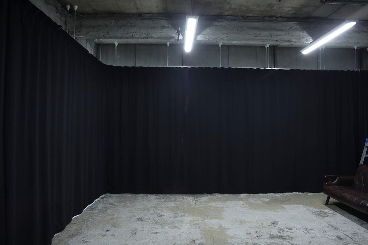 【トランバネーロ/ JR赤羽9分】2F、3F、屋上を全て貸切！真っ白な白ホリ風フロア/廃墟感たっぷりなコンクリフロアの写真11