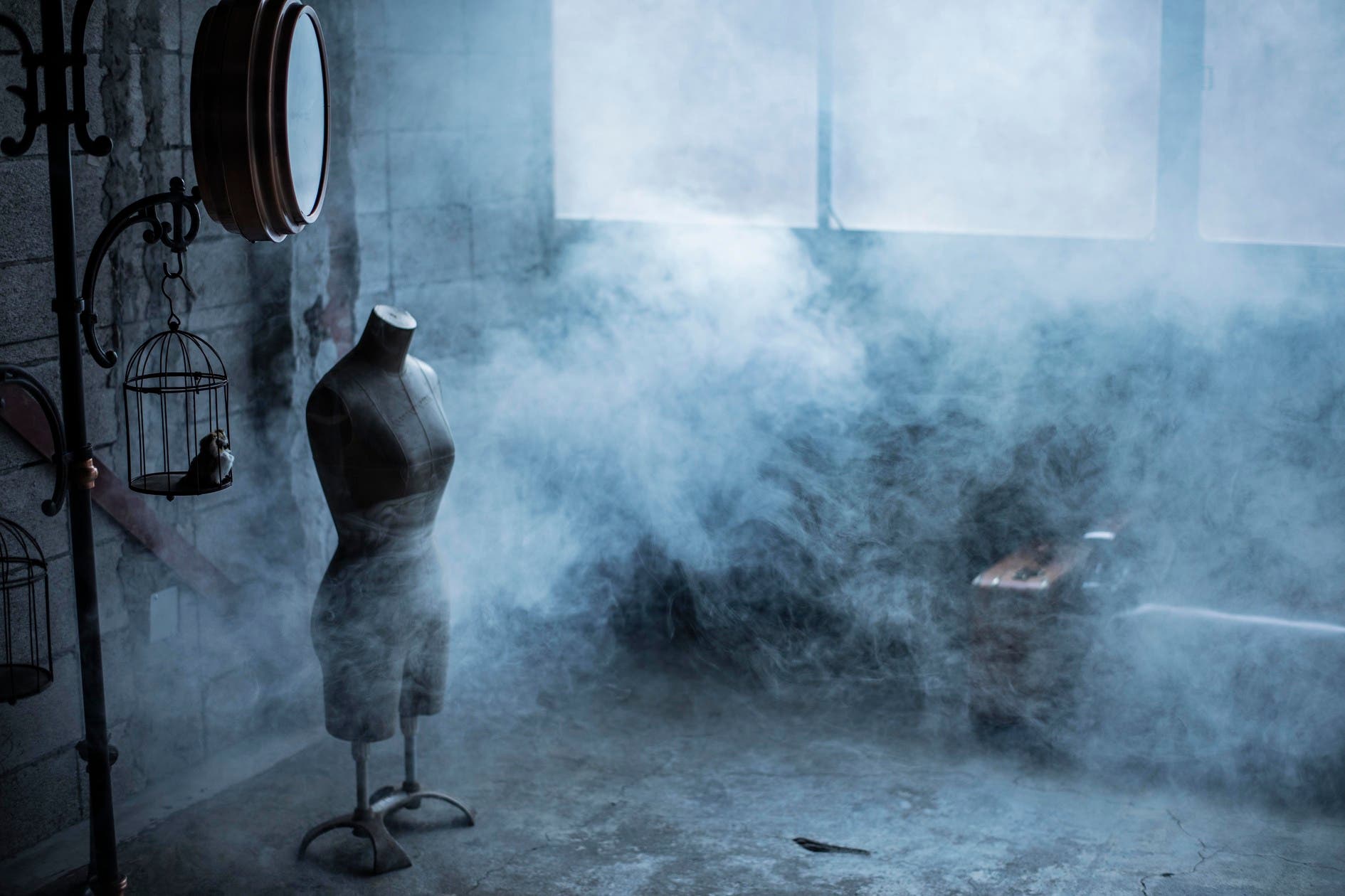 【トランバネーロ/ JR赤羽9分】2F、3F、屋上を全て貸切！真っ白な白ホリ風フロア/廃墟感たっぷりなコンクリフロアの写真16