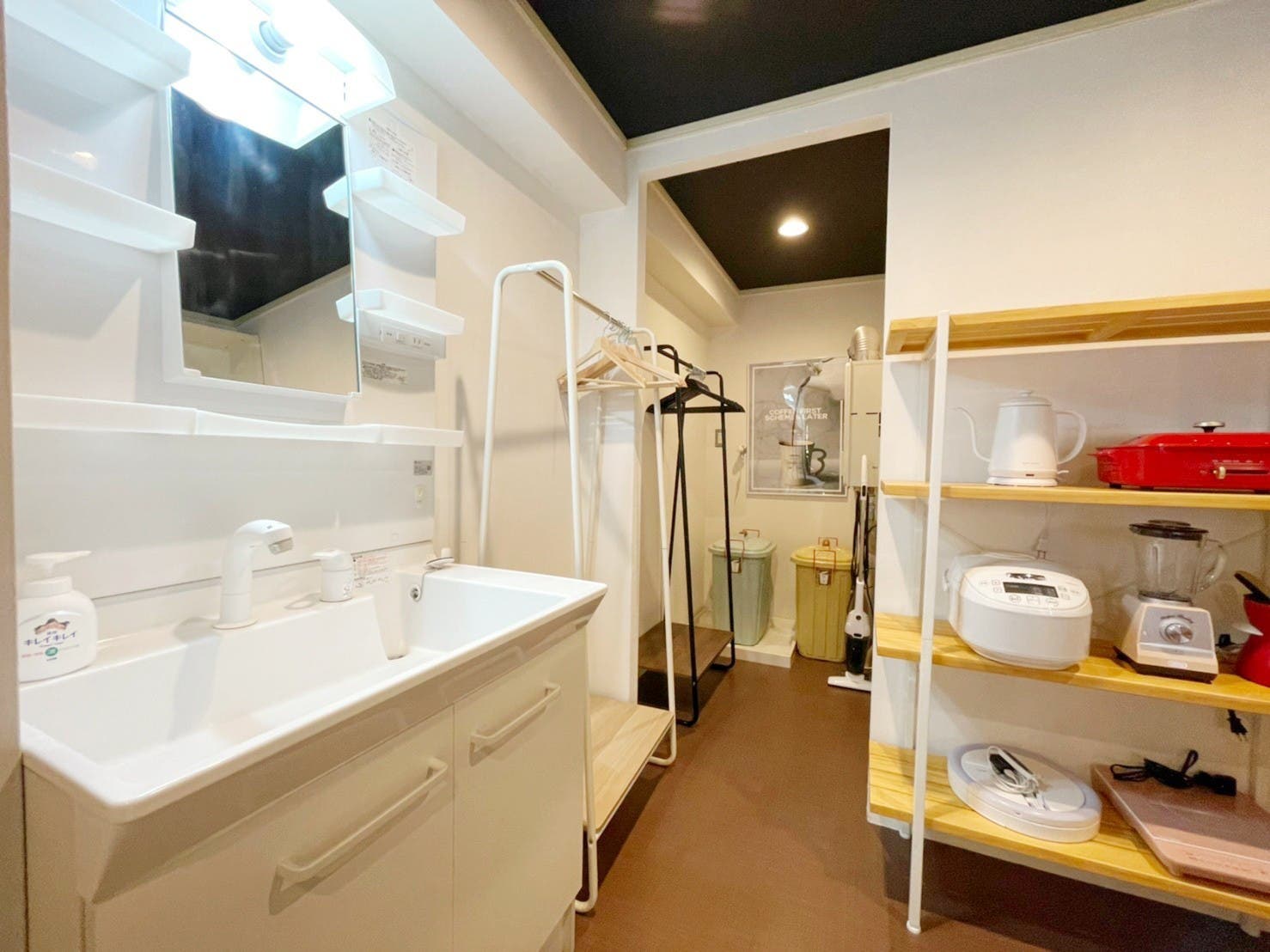 《LVB銀座東2》新富町徒歩40秒/最大14名/キッチン付会議室/パーティスペース/Wifi・人気ゲーム・Netflix利用可の写真7