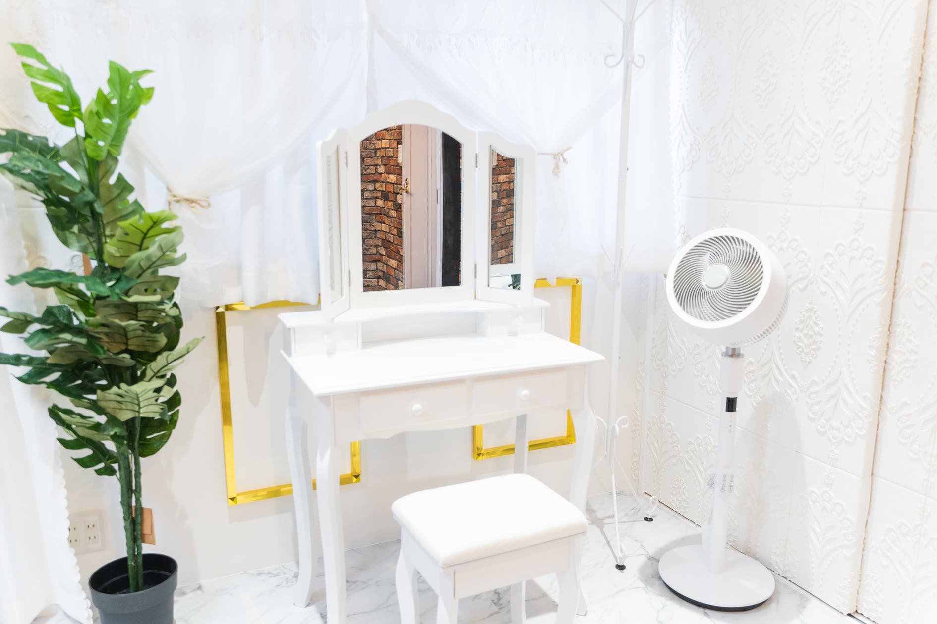 施設名フォト×カフェスペースsakura　ブルックリンorティファニーブルーor姫系のカフェ、調理可能、コスプレもOKの写真9