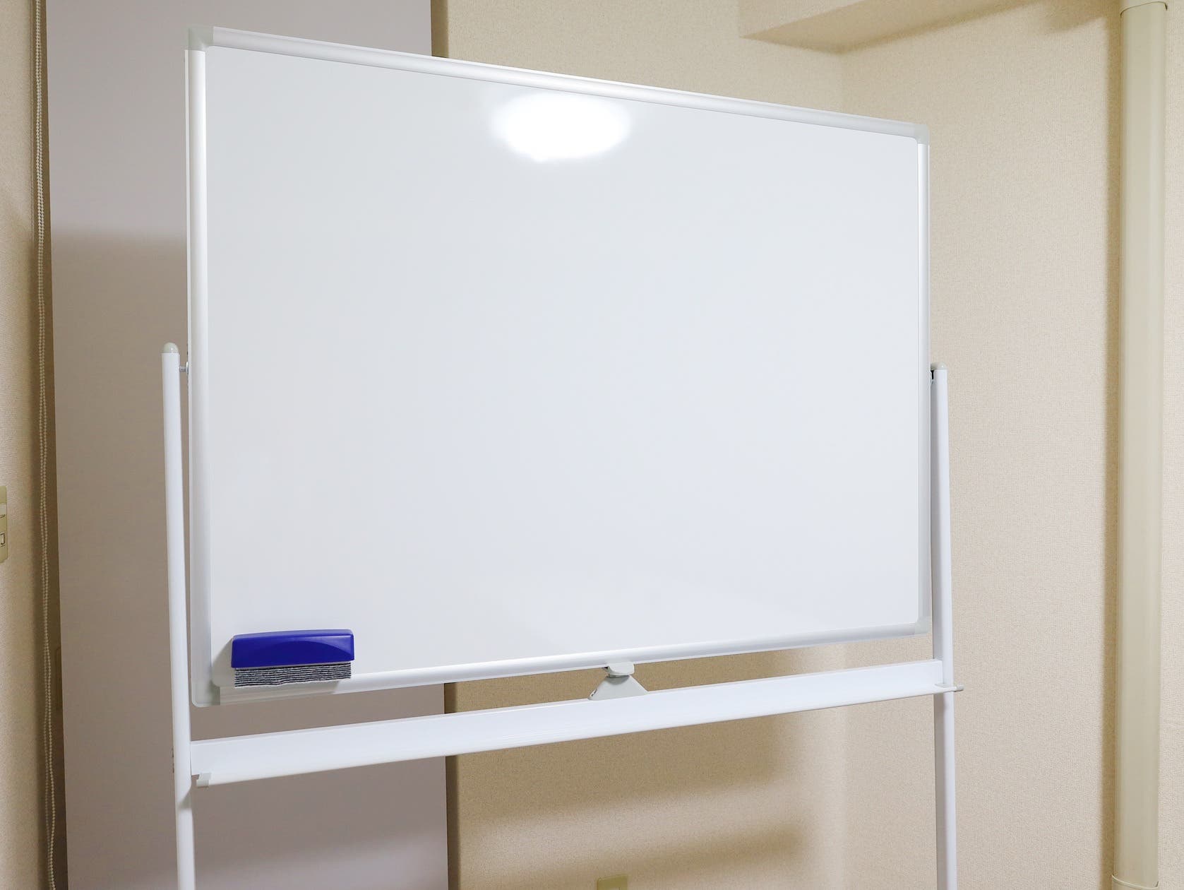 新橋駅徒歩28秒🚶‍♂️新年割引中💡多目的（会議💻懇親会🍷撮影📸ボドゲ🎲等）🌈all1000円／時間未満✨の写真12