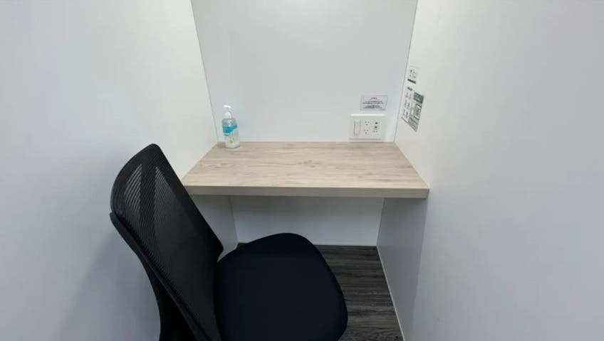 ＜RemoteworkBOX 河西ビル店【No.1】＞完全個室⭐️Wi-Fi無料！/ 2時間以上の利用でお得！の写真2