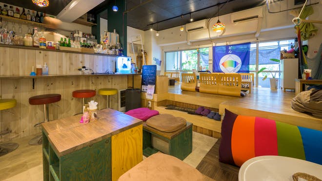 キッチン付き自由にカスタマイズできる!足湯とハンモックのある新感覚カフェスペース。足湯カフェどん浴の写真1