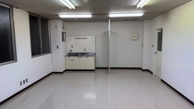 【当日半額】【長時間・貸切特割】高速Wi-Fi無料 熊本中心街 18名以上座れる 姿見 ホワイトボード ボドゲの写真5