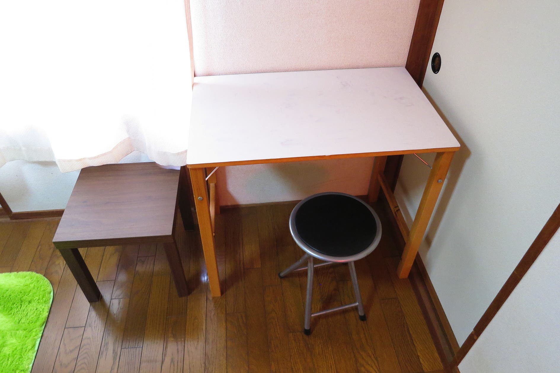 昔懐かしいレトロなファミコンゲームやり放題ルーム。ゲームカセット190個ご用意。友人と対戦ゲームもできます。の写真11