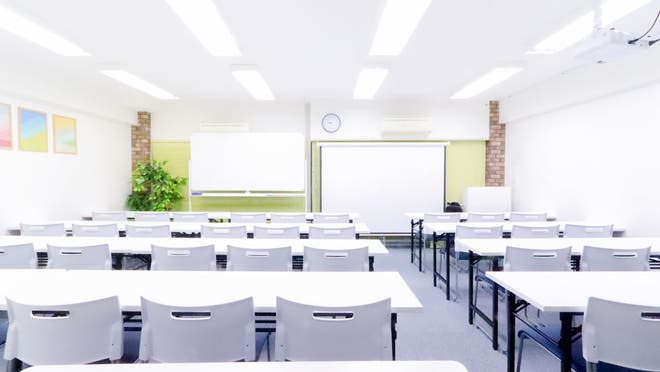 【原宿駅 竹下口徒歩23秒!40名】竹下通り入り口マクドナルド上!プロジェクタ―・WiFi無料!ふれあい貸し会議室 原宿No61の写真1