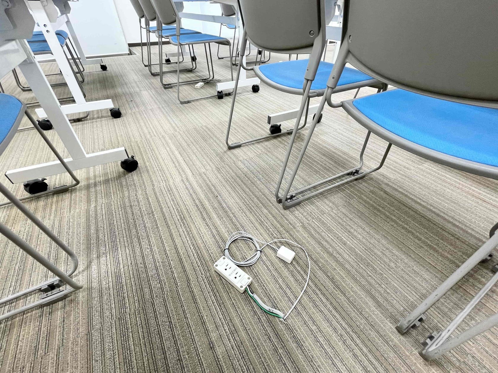 会議室【代々木駅1分】31名着席の会議室！備品全て無料！の写真10