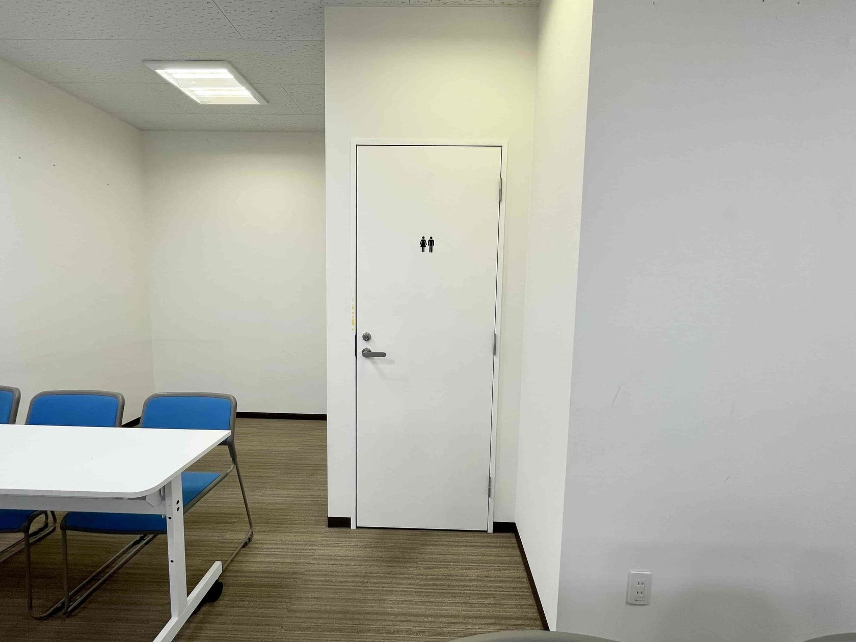 会議室【代々木駅1分】31名着席の会議室！備品全て無料！の写真19