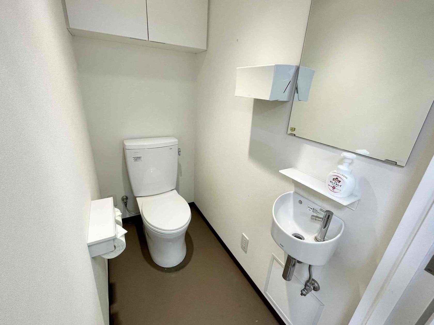 会議室【代々木駅1分】31名着席の会議室！備品全て無料！の写真20