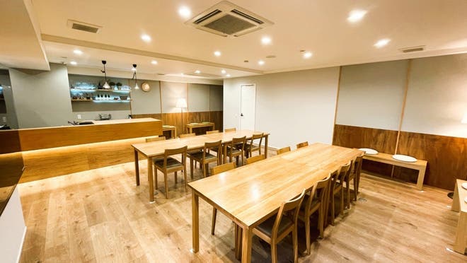 浜松町・大門・御成門✨キレイ清潔✨広々66㎡キッチン付高規格スペース🐤会議・撮影・パーティ🎉65型4Kモニター高速WiFiの写真4