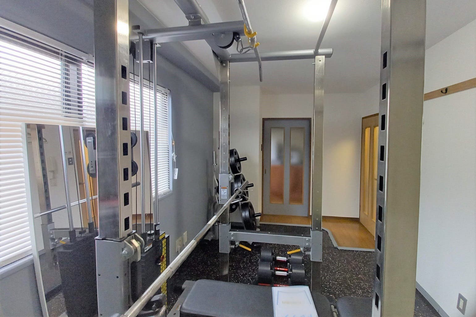 北千住駅徒歩6分/本格ジムとゆったりサロンを堪能できるプライベート空間/気兼ねなく使える隠れ家スポットの写真3