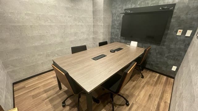 【駅徒歩6分】Wi-Fi完備 Web会議OKのコワーキングスペースの写真1