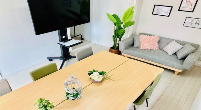 オープン記念1時間@900円! 高速光wi-fi 【学芸大学徒歩3分】★コルコバード 50V型TV ホワイトボード