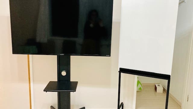 オープン記念1時間@900円! 高速光wi-fi 【学芸大学徒歩3分】★コルコバード 50V型TV ホワイトボードの写真10