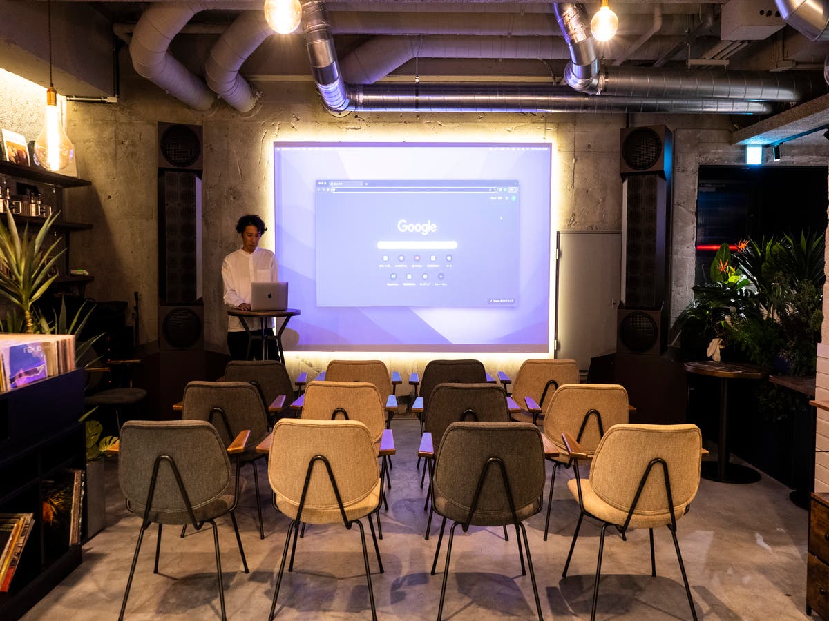 【音響設備・大型スクリーン完備！】60名まで収容可能のお洒落なSOUND BARの写真8