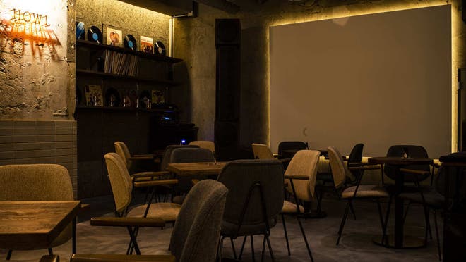 【音響設備・大型スクリーン完備!】60名まで収容可能のお洒落なSOUND BARの写真11