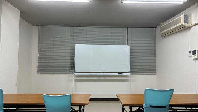 【当日半額】【長時間・貸切特割】高速Wi-Fi無料 熊本中心街 18名以上座れる 姿見 ホワイトボード ボドゲの写真9