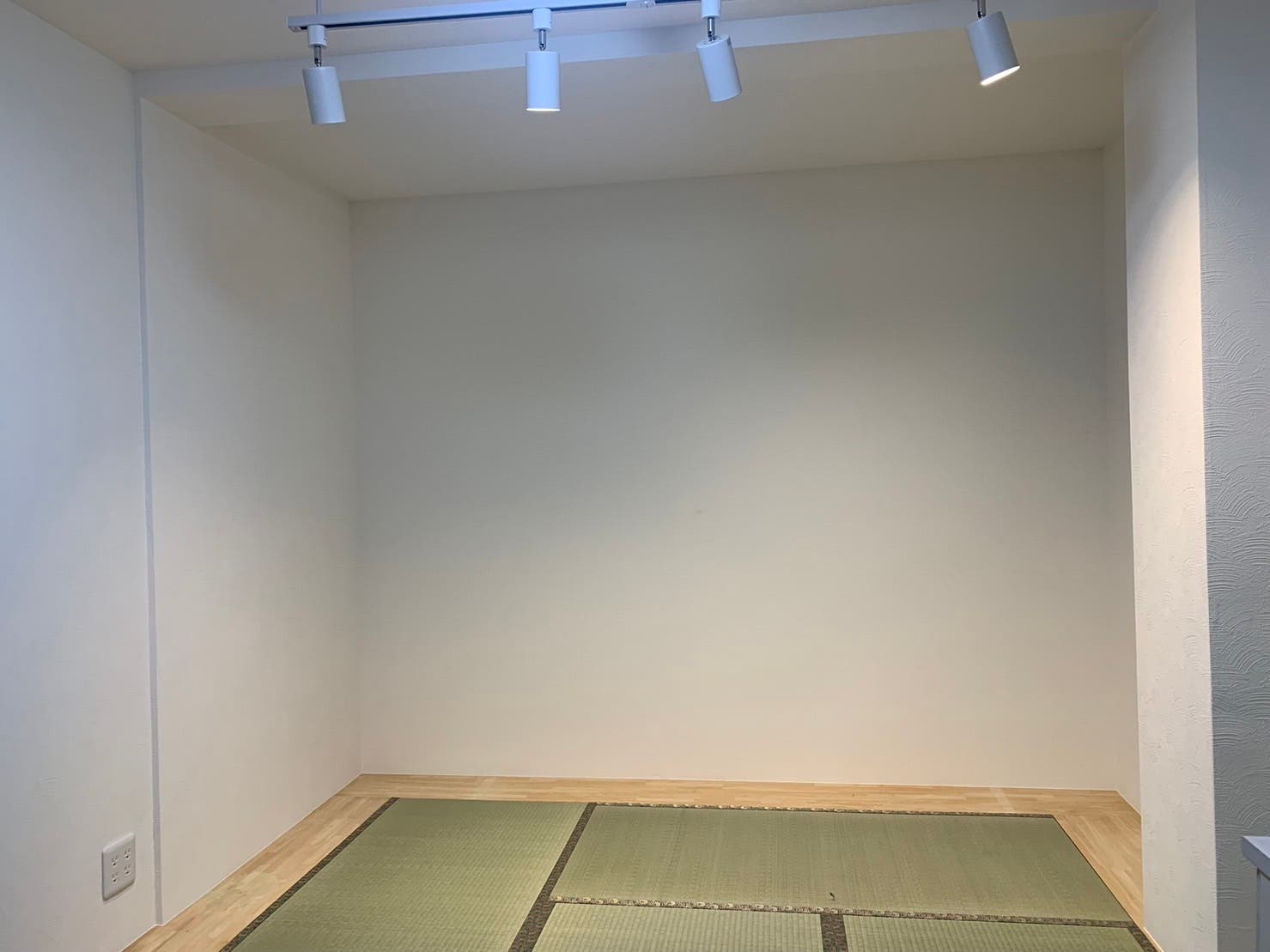 【2022年12月リノベーション済み】畳のある和モダンな完全個室のレンタルスペース（Youtubeスタジオ）の写真7