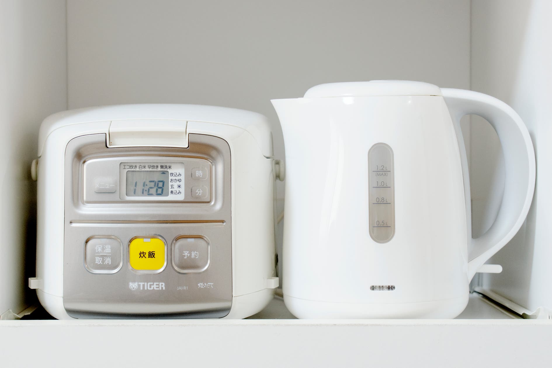 ✨地域最安値挑戦✨【札幌駅徒歩6分】50型TVで大人気ゲームに動画鑑賞📺『402』の写真24