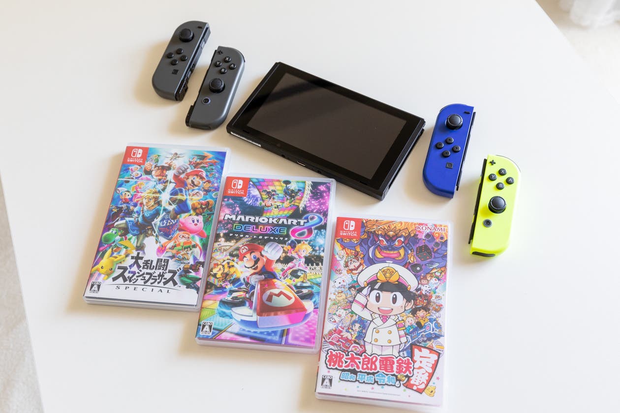 🚗🍑大人気テレビゲーム🎮ジョイコン４つ🎮の画像1