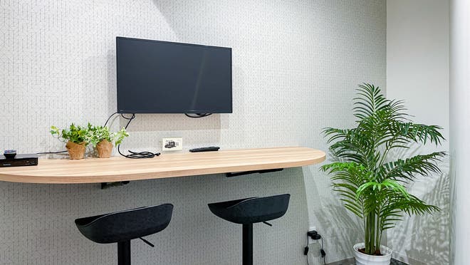 【高田馬場駅徒歩3分】🔸テレワーク🔸ウェブ面接🔸配信🔸推し活🔸【飾りつけ・撮影OK!】✨白系シンプル空間✨の写真1