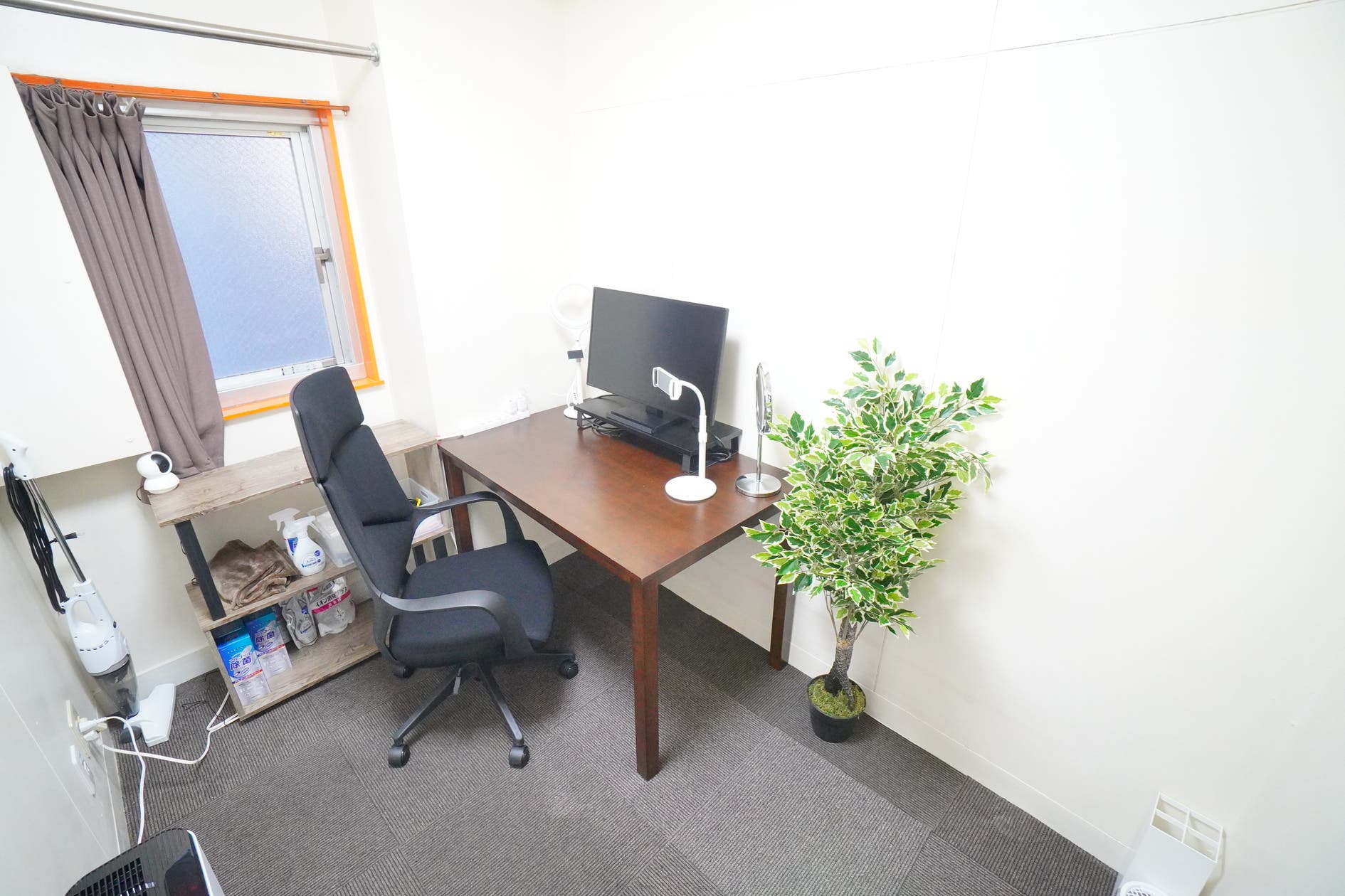 ＜名古屋ミニマル210＞駅近🚃Wi-Fi📶モニター🖥リモートワーク/ZOOM/Web会議,面接の写真1