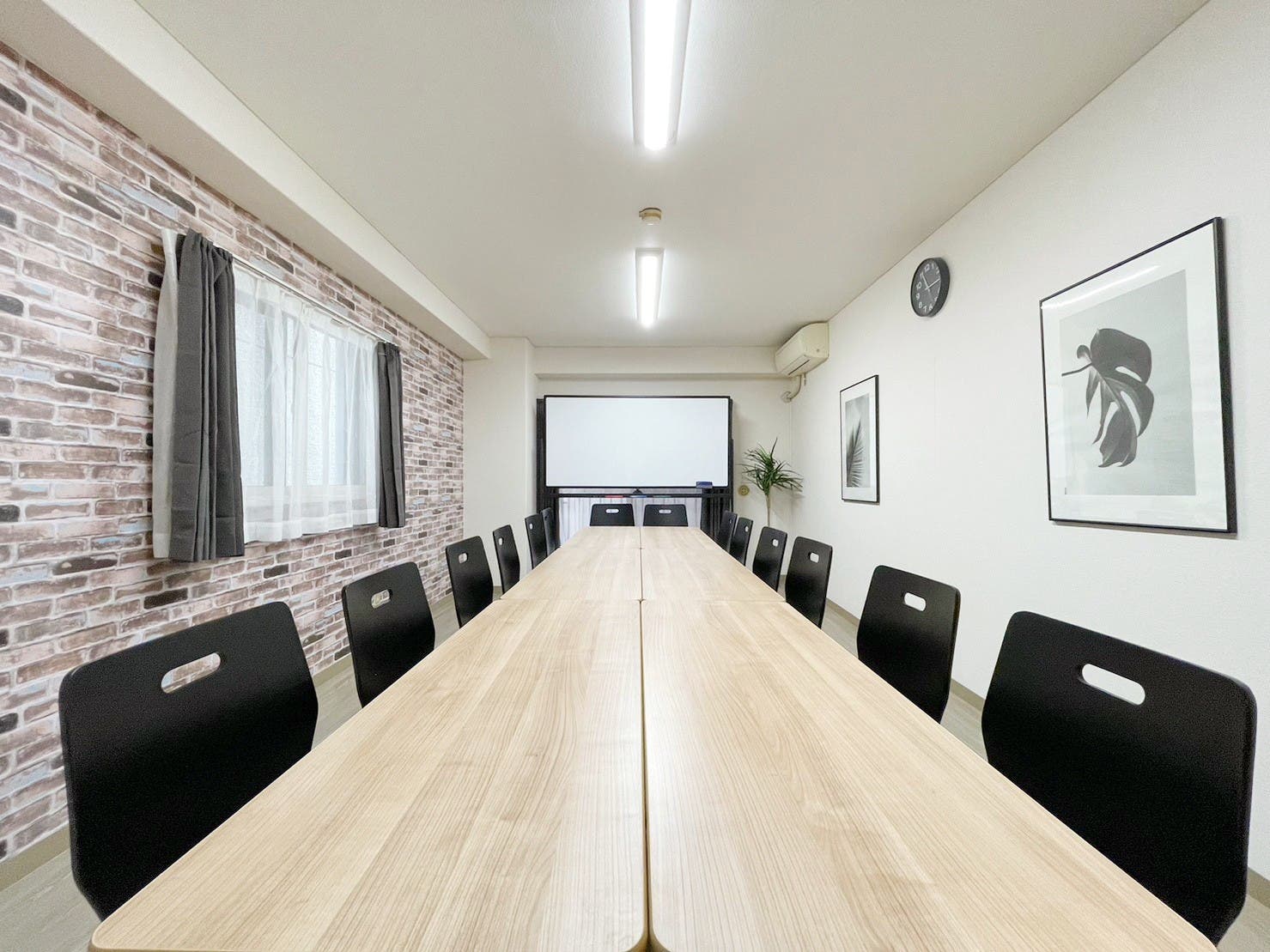 【FRIENDS XV】池袋駅西口から徒歩４分！会議、撮影、ボードゲーム、テレワーク、ヨガ、整体、などで利用可能！光回線の写真4