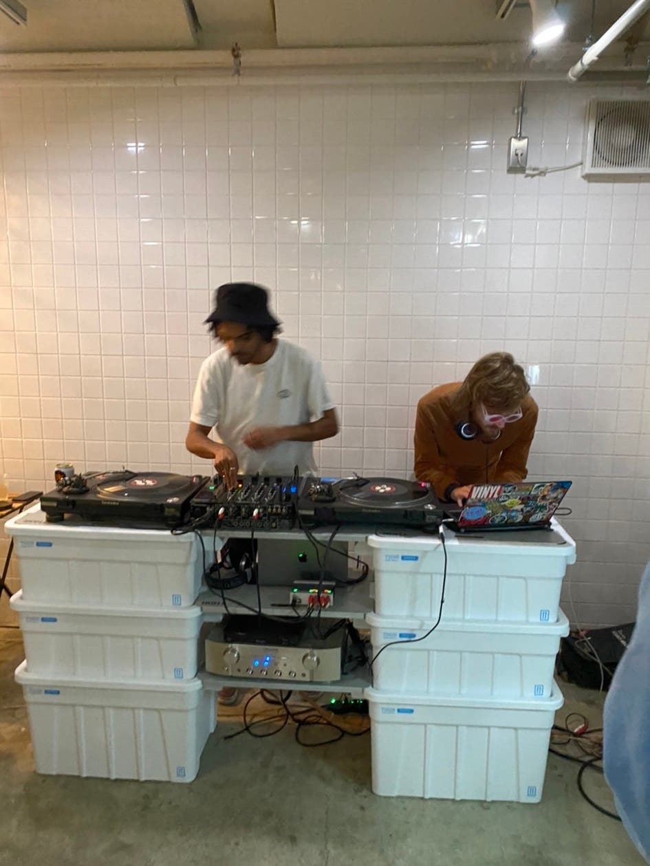 【addict.gallery】桜川駅徒歩1分。自然光が射すギャラリー・イベントスペースの写真23