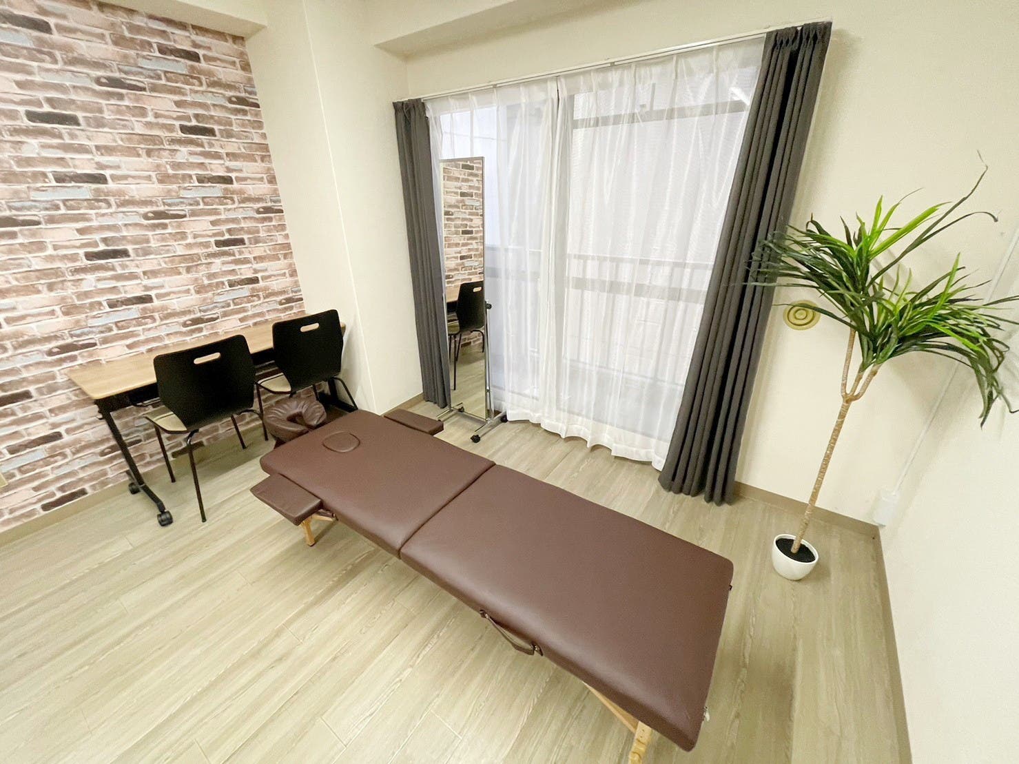 【FRIENDS XV】池袋駅西口から徒歩４分！会議、撮影、ボードゲーム、テレワーク、ヨガ、整体、などで利用可能！光回線の写真6