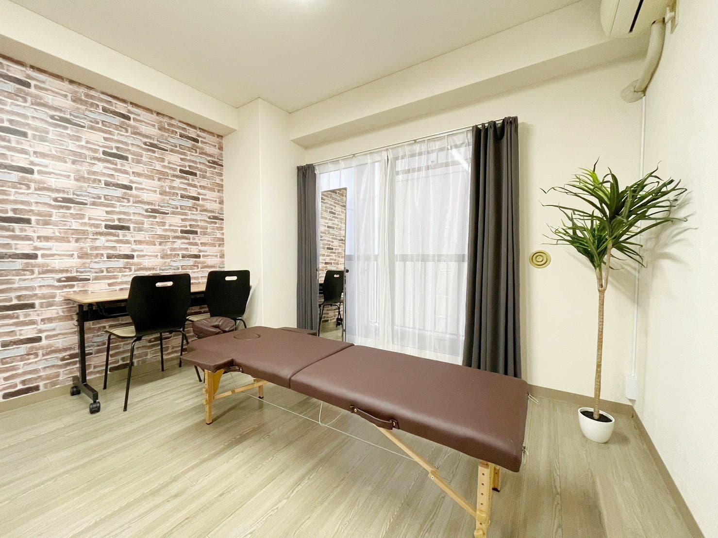 【FRIENDS XV】池袋駅西口から徒歩４分！会議、撮影、ボードゲーム、テレワーク、ヨガ、整体、などで利用可能！光回線の写真7