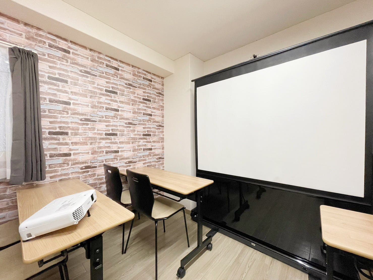 【FRIENDS XV】池袋駅西口から徒歩４分！会議、撮影、ボードゲーム、テレワーク、ヨガ、整体、などで利用可能！光回線の写真14