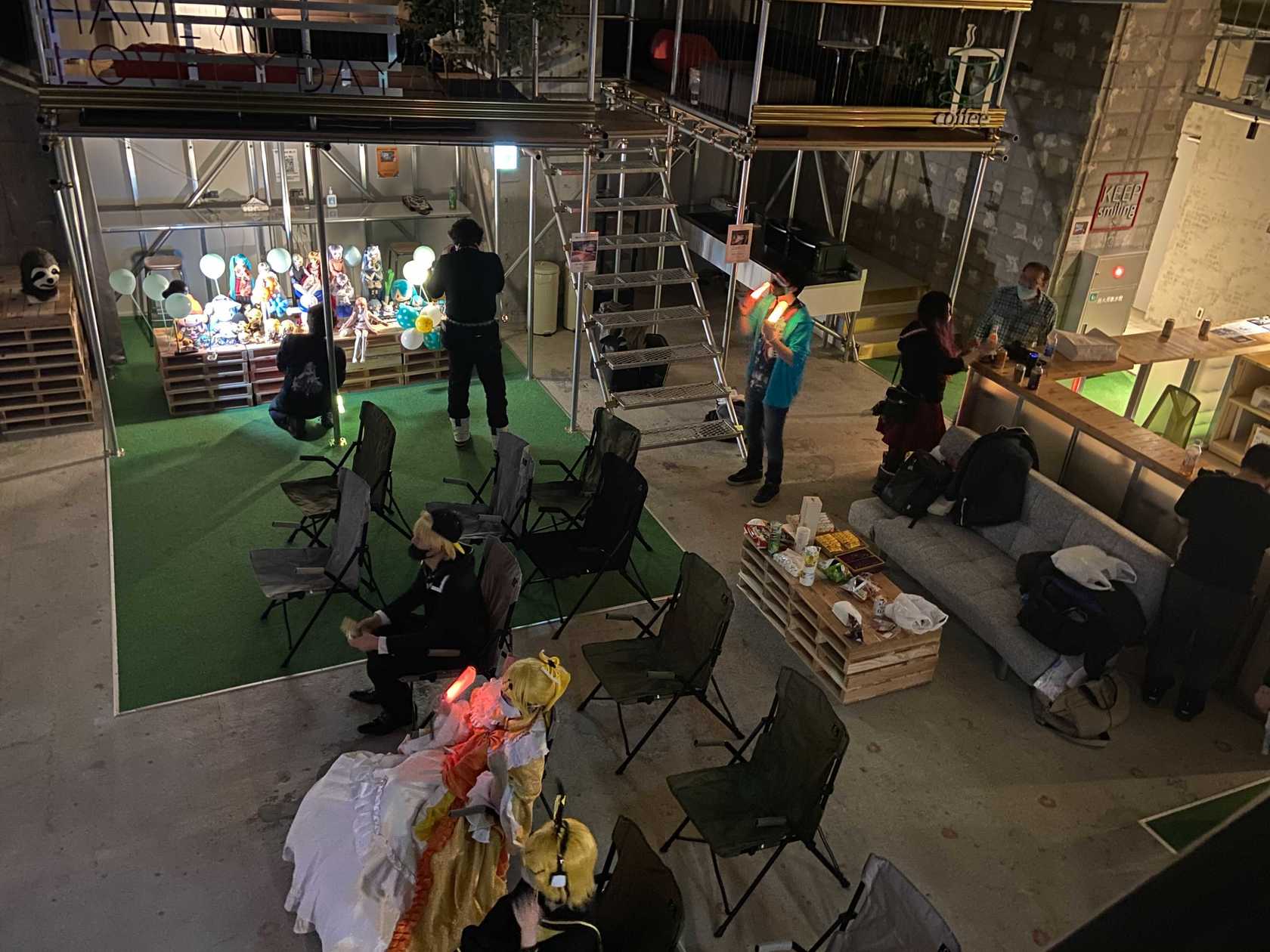 ★縦4ｍ×横9mの巨大スクリーン完備150㎡のラウンジスペース★クリスマスイベント・忘年会・新年会の写真7