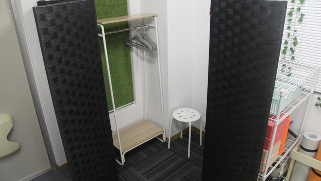 施術ベッド2台⁉️【市ヶ谷駅2分🔥】✨5名ダンスOK✨施術台あり✨備品充実✨高速光回線✨大型鏡✨【モエギ市ヶ谷】の写真13