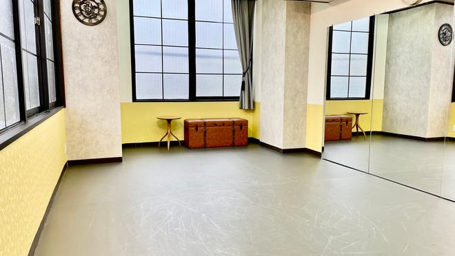 千葉県習志野市【OPEN記念で今なら何時でも通常価格より半額】楽器可!撮影とダンスと音楽のスタジオ【第1】の写真1