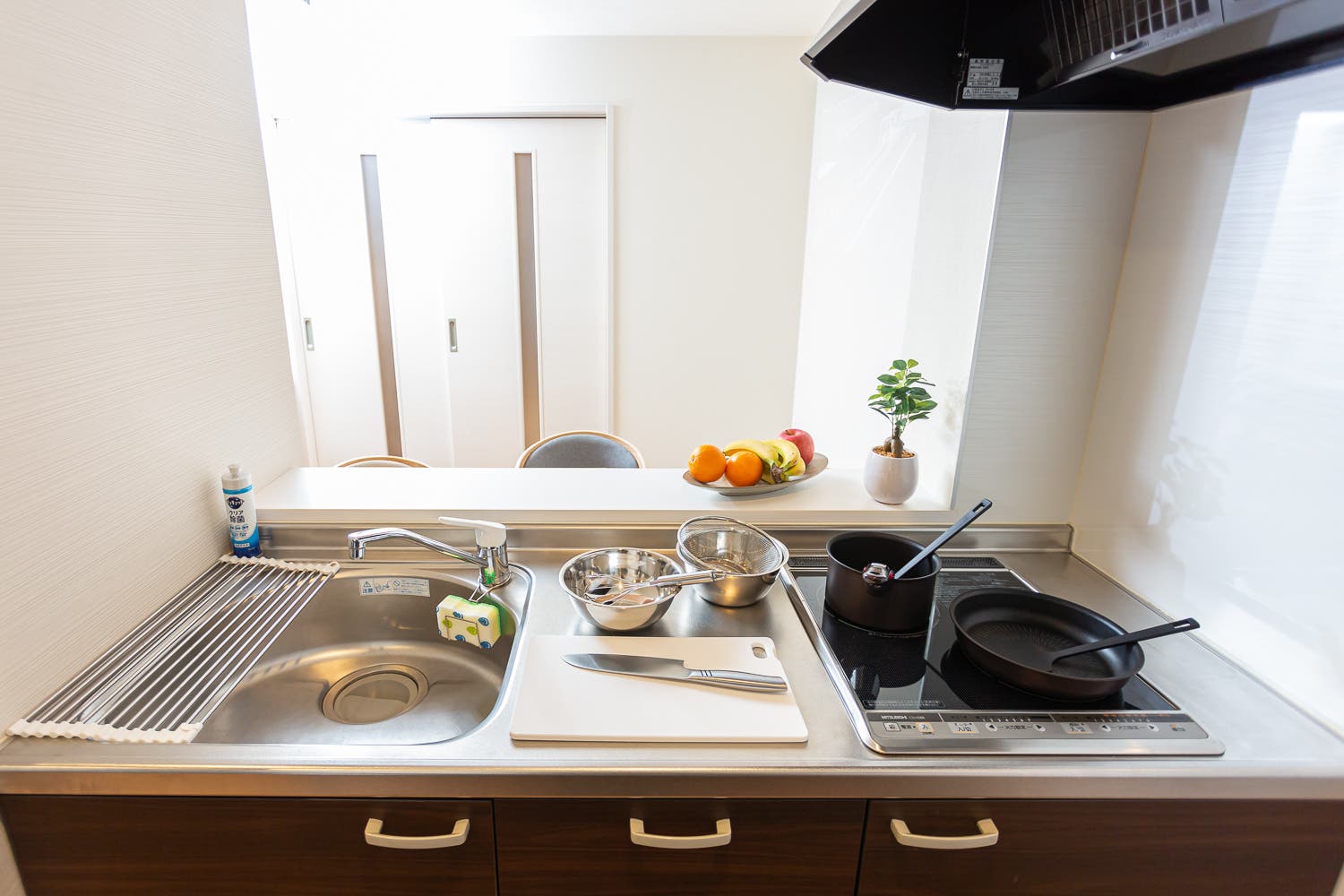 【忘年会・新年会に！】武蔵ヶ辻徒歩3分 大画面プロジェクター&キッチン付き貸切個室1LDKシアタールーム【駐車場あり！】の写真5