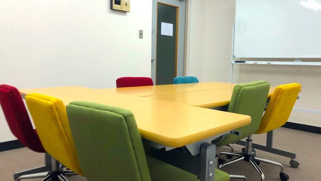 <神田ハコバナ>ホワイトボード/Wi-Fi📶モニター無料🖥物々交換用本棚あり📚会議/商談/打ち合わせ/自習/読書の写真6