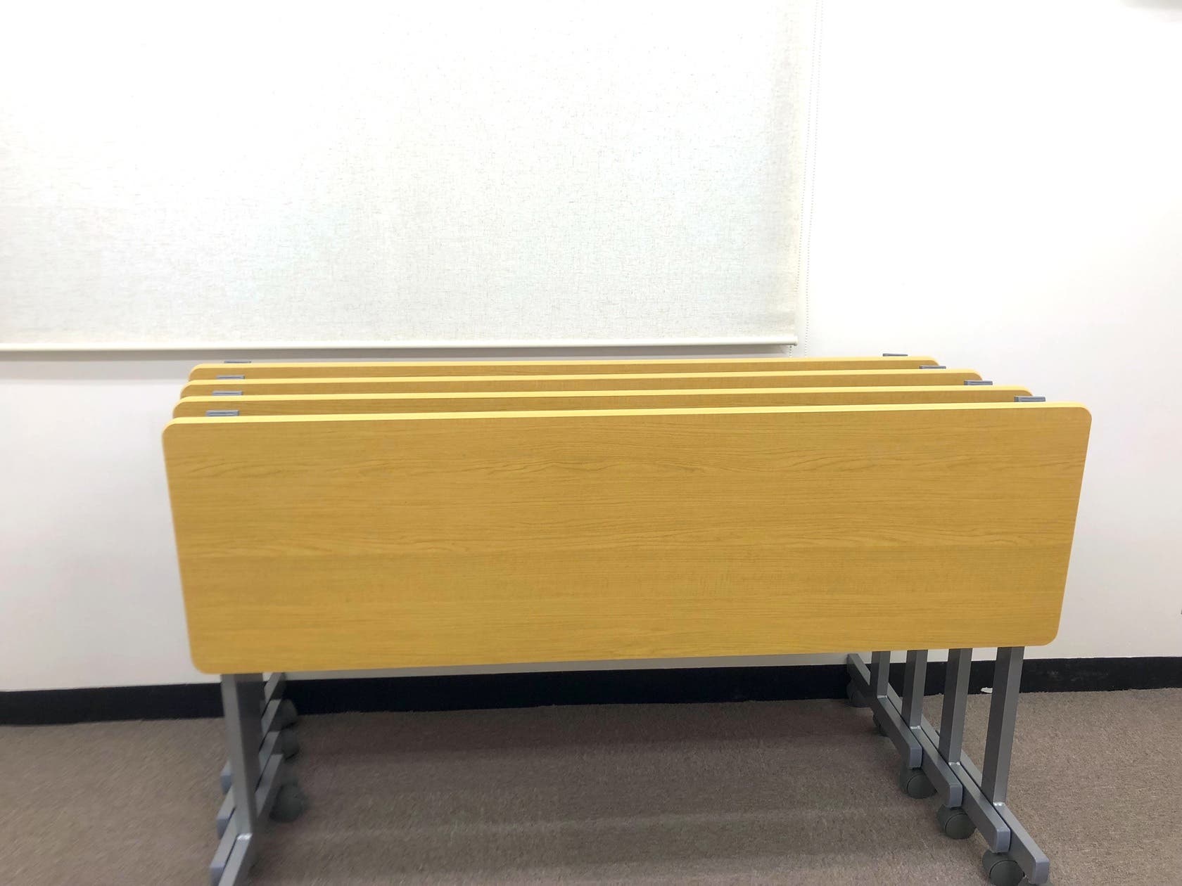 ＜神田ハコバナ＞ホワイトボード/Wi-Fi📶モニター無料🖥物々交換用本棚あり📚会議/商談/打ち合わせ/自習/読書の写真13