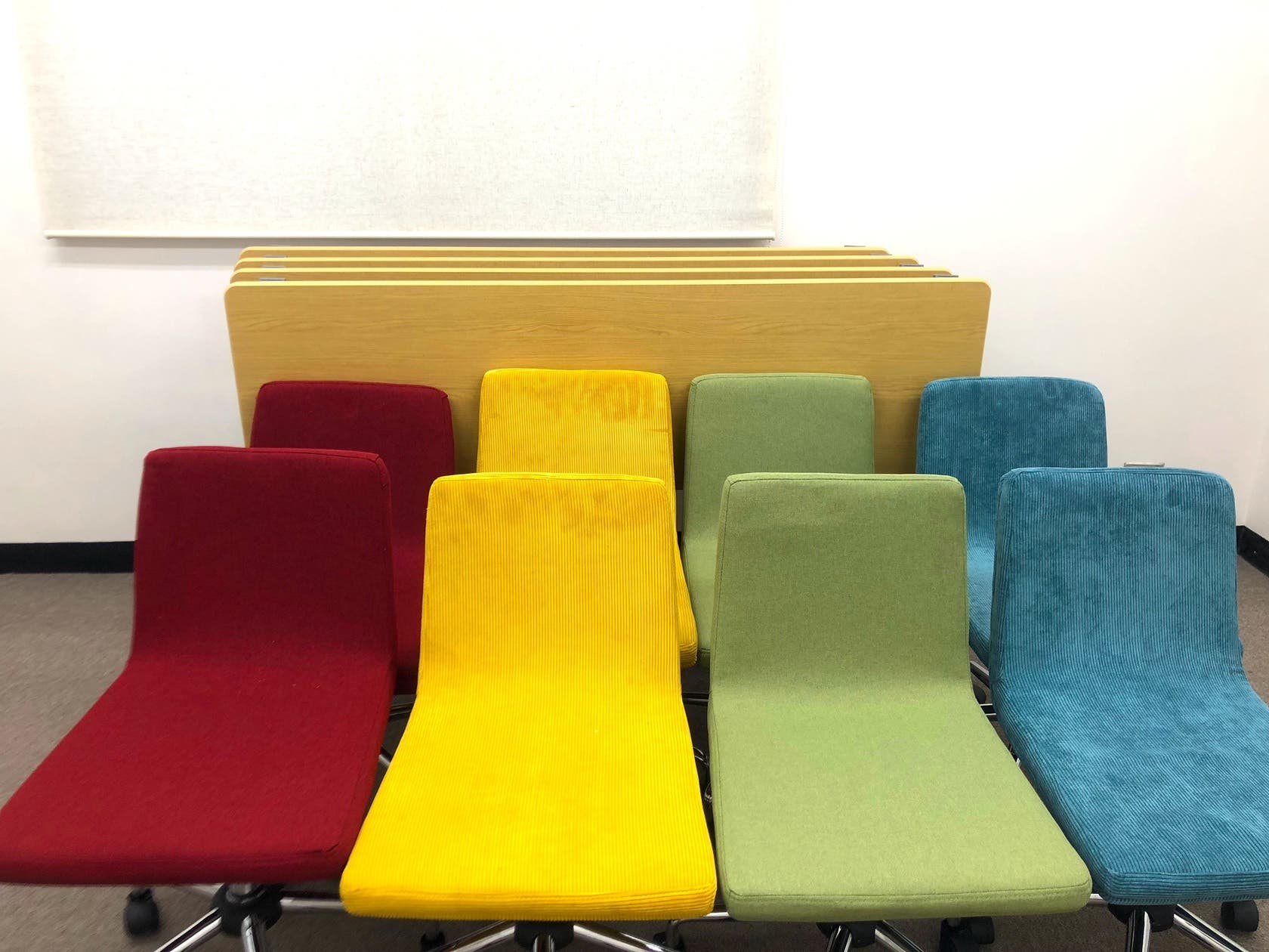 ＜神田ハコバナ＞ホワイトボード/Wi-Fi📶モニター無料🖥物々交換用本棚あり📚会議/商談/打ち合わせ/自習/読書の写真14